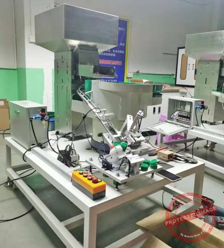 Automatic Plastic Flip Top Caps Lid Closing Assembling Machine | Powder ...